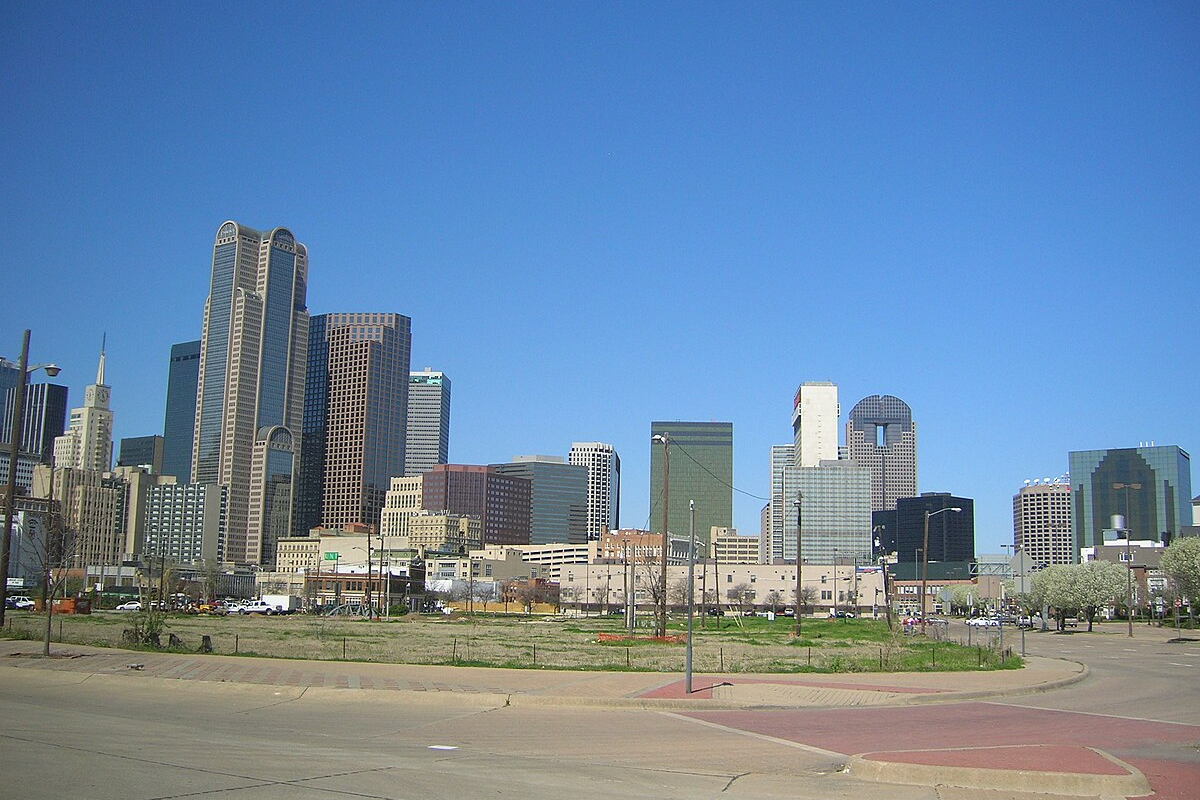Sunny Days Ahead: Dallas to Enjoy Warm Weather with Possible Showers