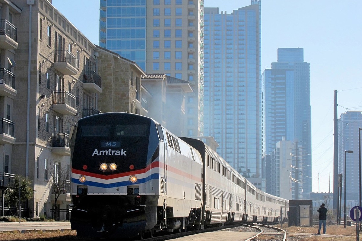 Texas and Mexico Unite to Push for Austin-Monterrey Rail Line Amid