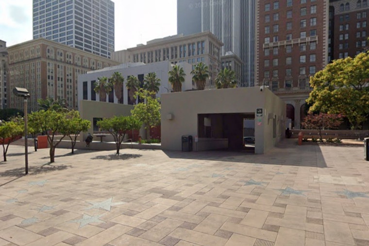 Downtown Los Angeles Welcomes Return of Pershing Square Holiday Ice