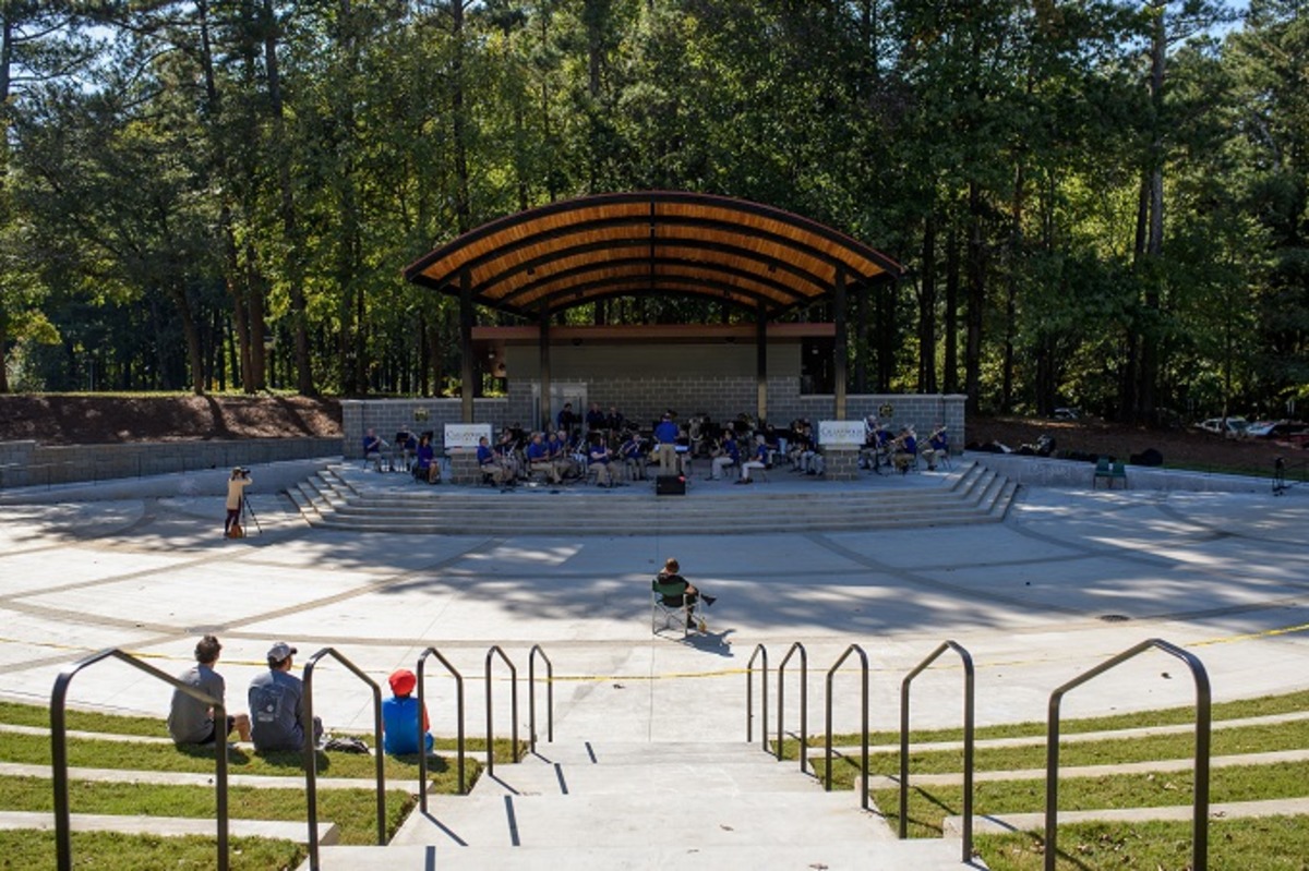 Dunwoody Sparkles with Arctic Safari Holiday Lights at Brook Run Park