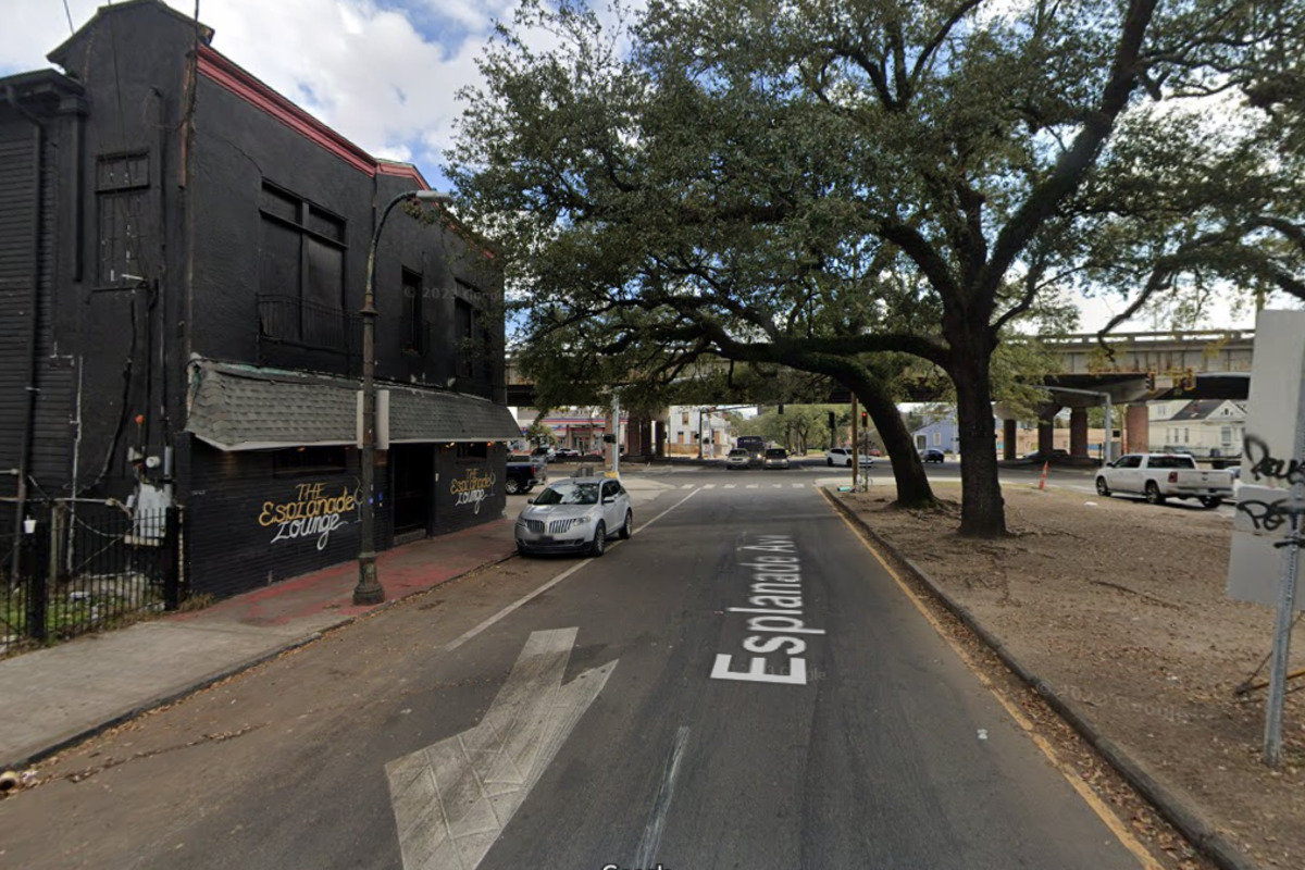 Emergency Structural Abatement Causes Traffic Reroute in New Orleans