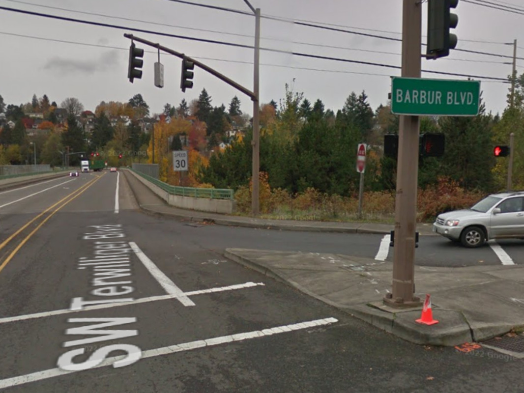 Fatal Traffic Collision on Southwest Portland Intersection Claims One
