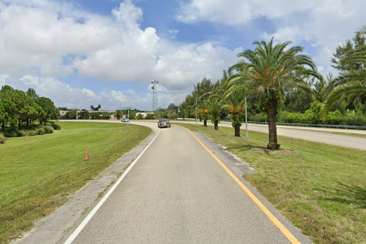 FIU Shuttle Bus Engulfed in Flames on Dolphin Expressway, All