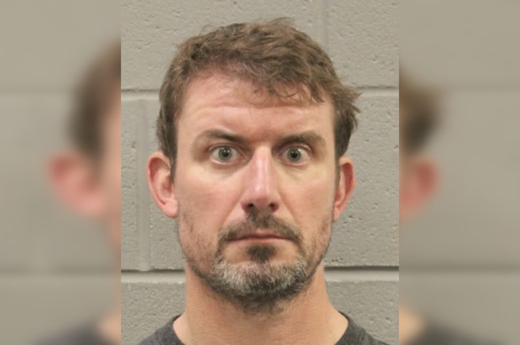 Houston Attorney Hunter Simmons Accused of Smuggling Drugs into Harris