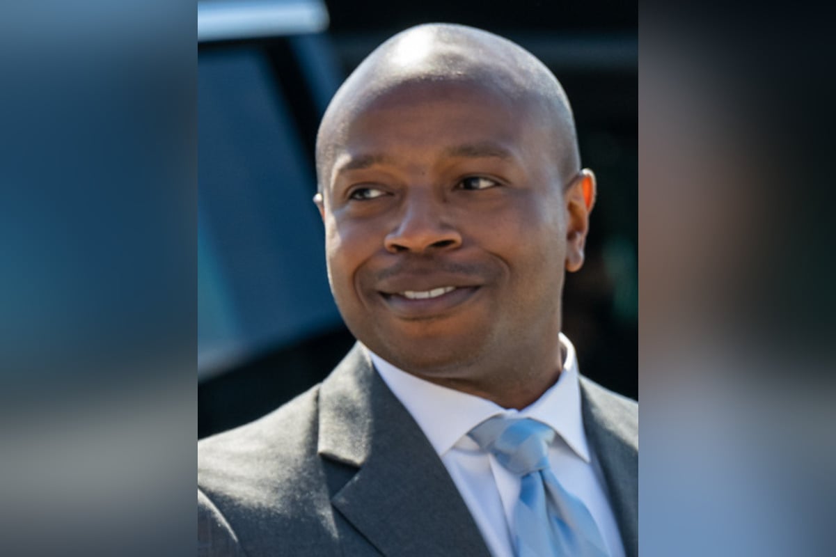 Mayor Johnson Signs Legislation to Honor Legacy of Late Alderman