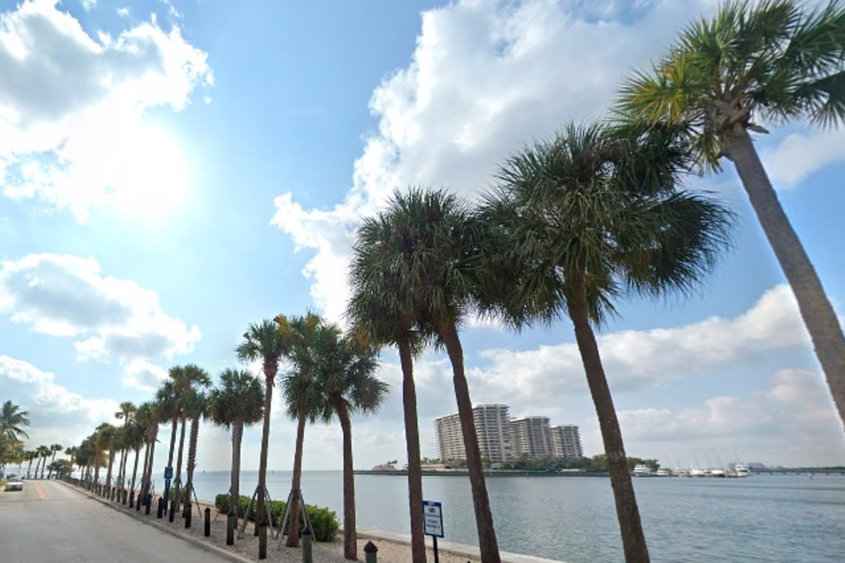 Miami to Experience Warm and Breezy Weekend with Moderate Rip Current