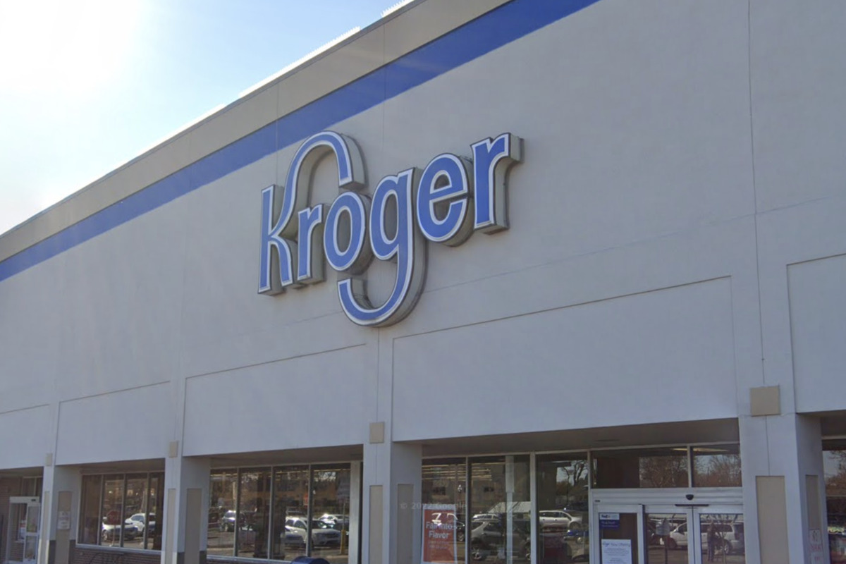 Michigan State Police and Kroger Deliver 200 Thanksgiving Meals to