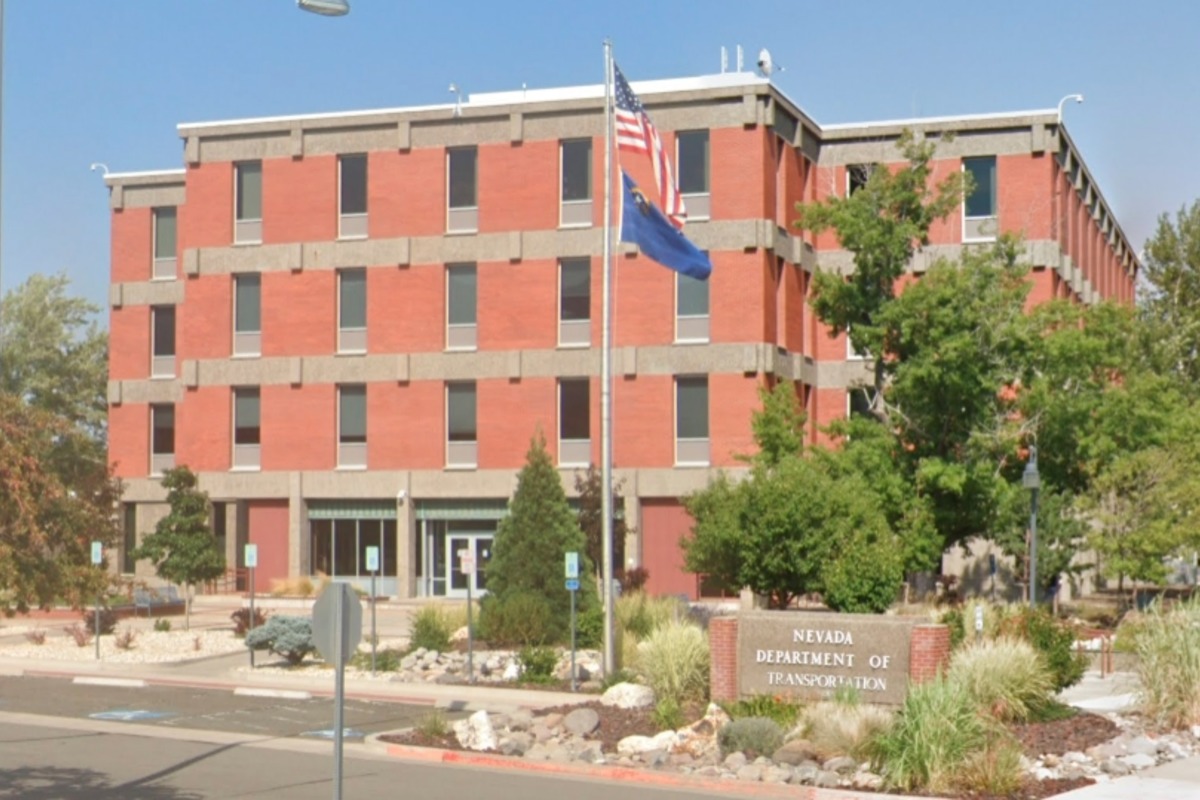 Nevada Officials Urge Drivers to Heed 'Move Over' Laws During National