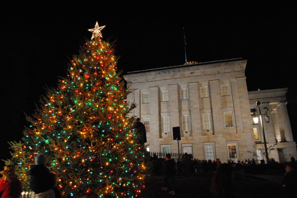 North Carolina Springs Into Holiday Spirit with Star Parties,