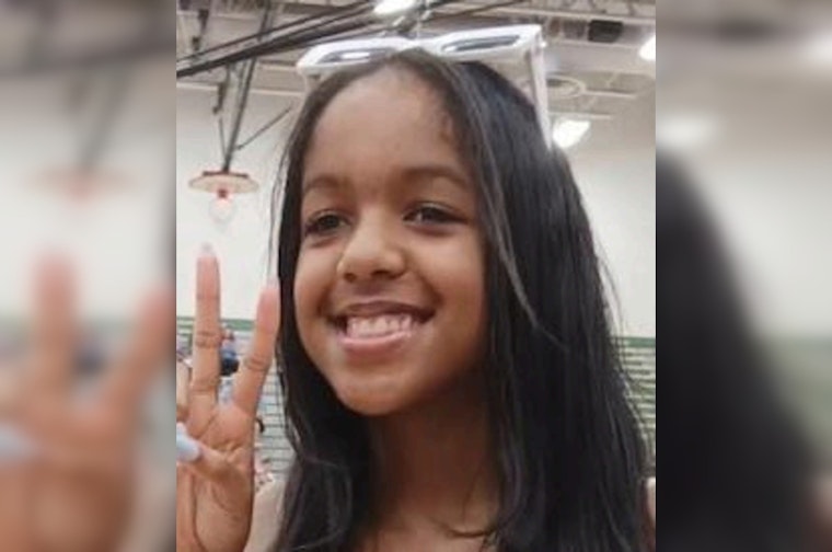 Urgent Search for Missing 14-Year-Old Mia Henry in Chicago; Police