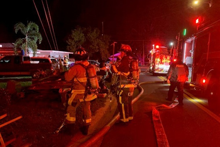 Winter Haven Heroes, Police Officers Rescue 6 from Early Morning