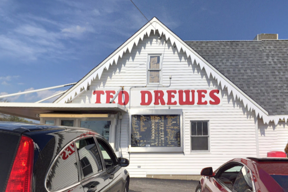 6 Hospitalized After Hit-and-Run Outside Ted Drewes in South St.