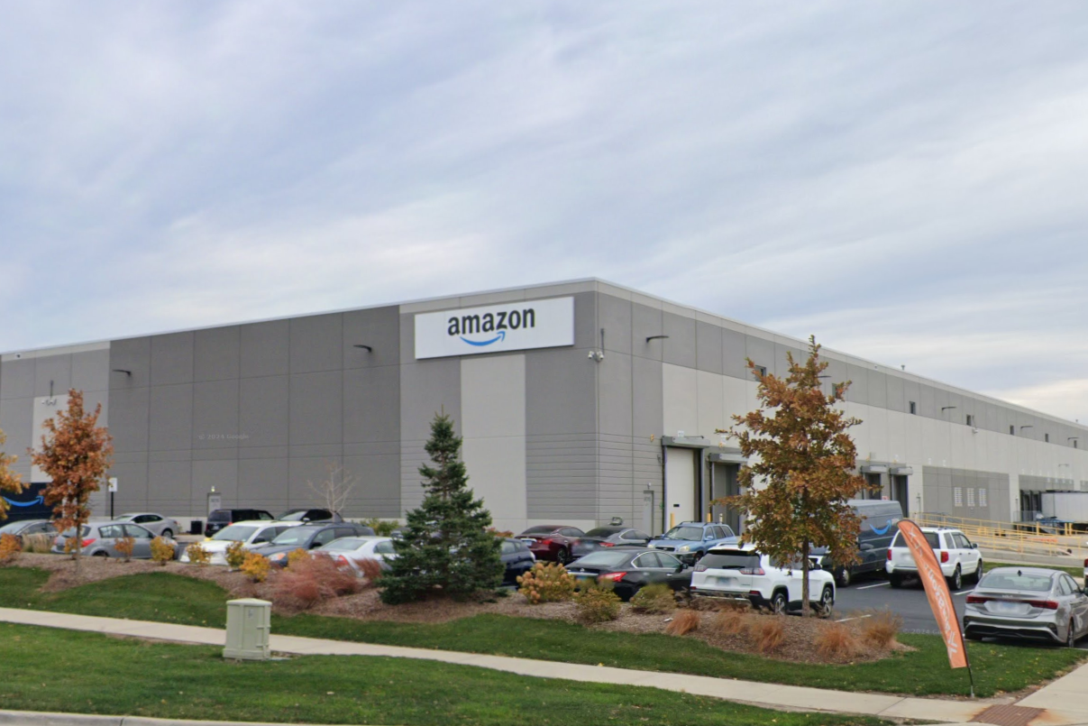 Amazon Drivers in Skokie Authorize Strike Amid Safety Concerns,