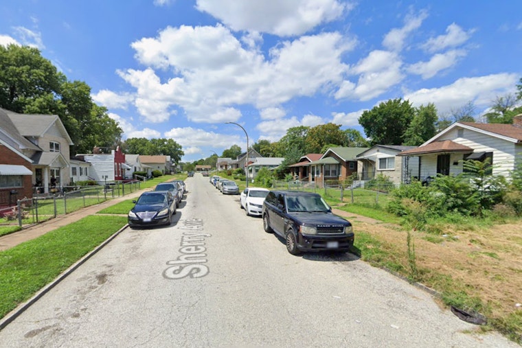 Armed Home Invasion in Walnut Park West Sparks Manhunt, St. Louis