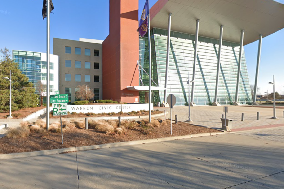 Chicago Man's Overdue Library Book Saga Turns into Literacy Support