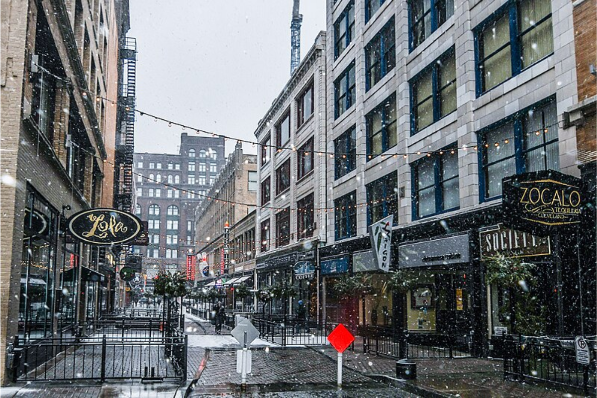 Cleveland Braces for Up to 20 Inches More Snow as Great Lakes Region