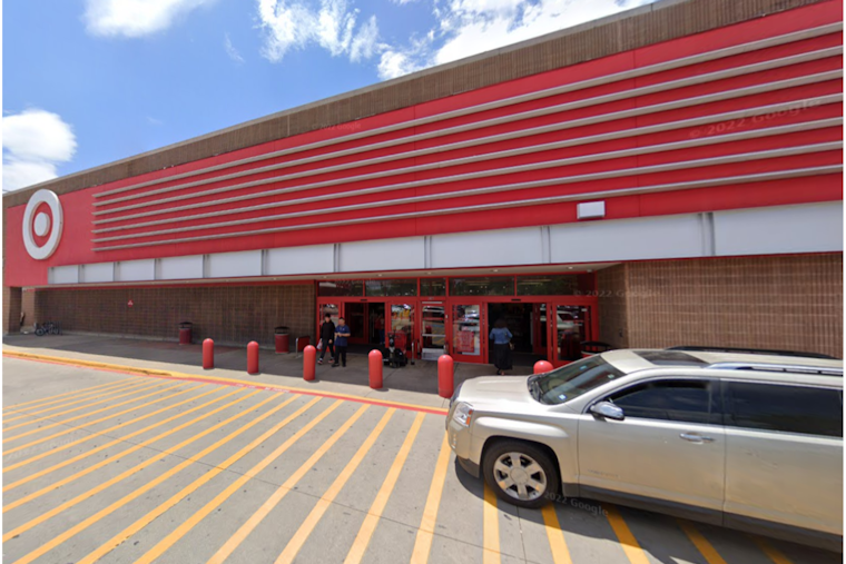 Dallas Black Friday Stabbing: Man Attacked Outside Target Store Amid