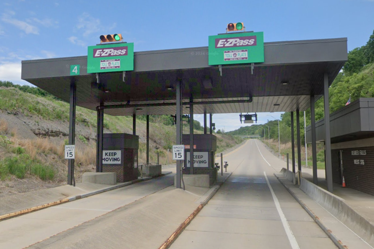 Driver and Service Dog Injured as Tractor-Trailer Strikes Tollbooth on