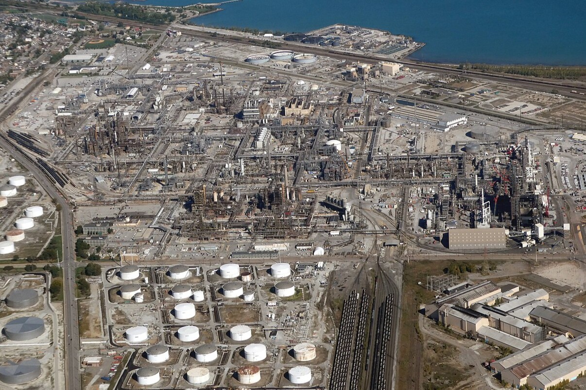 Gas Leak at BP Whiting Refinery in Indiana Causes Odor Concerns in
