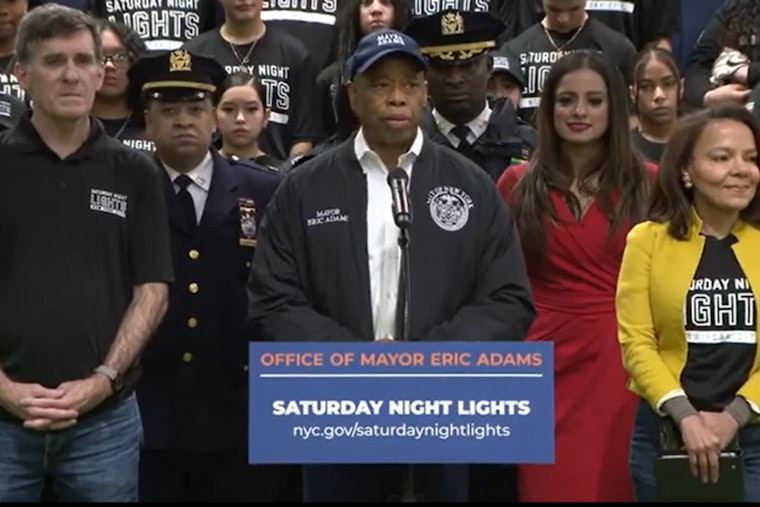 Mayor Eric Adams Opens Free Indoor Baseball Center in Washington