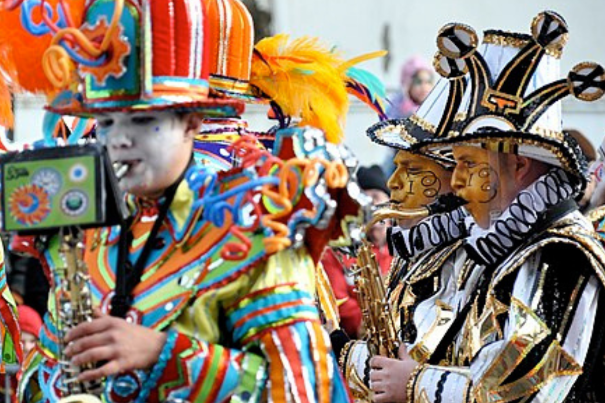 Philadelphia Gears Up for Mummers Parade 2025; Extensive Road Closures