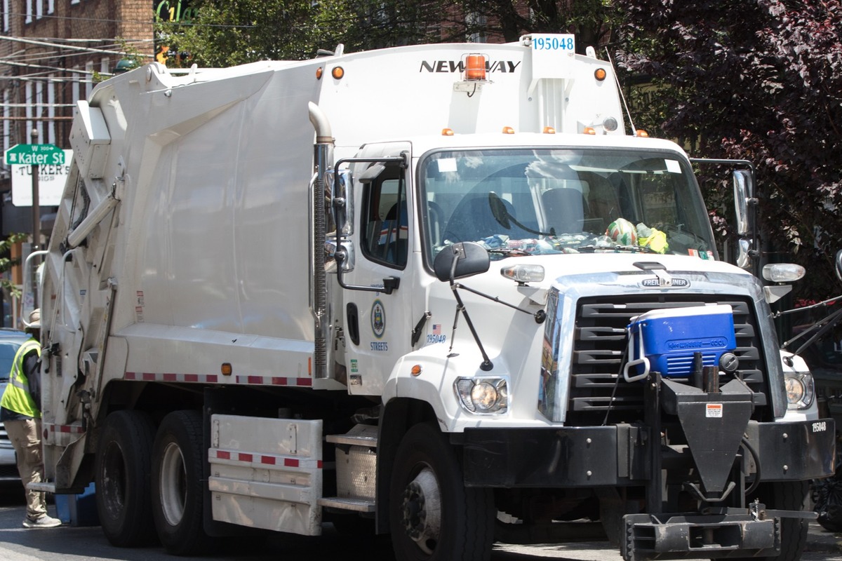 Philadelphia Mayor Launches Bi-Weekly Trash Pickup in South