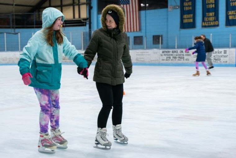 Philadelphia Offers Free Ice Skating Sessions at Local Rinks to