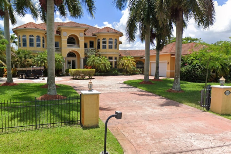 Plantation Community Mourns Loss of Woman in Early Morning House Fire,