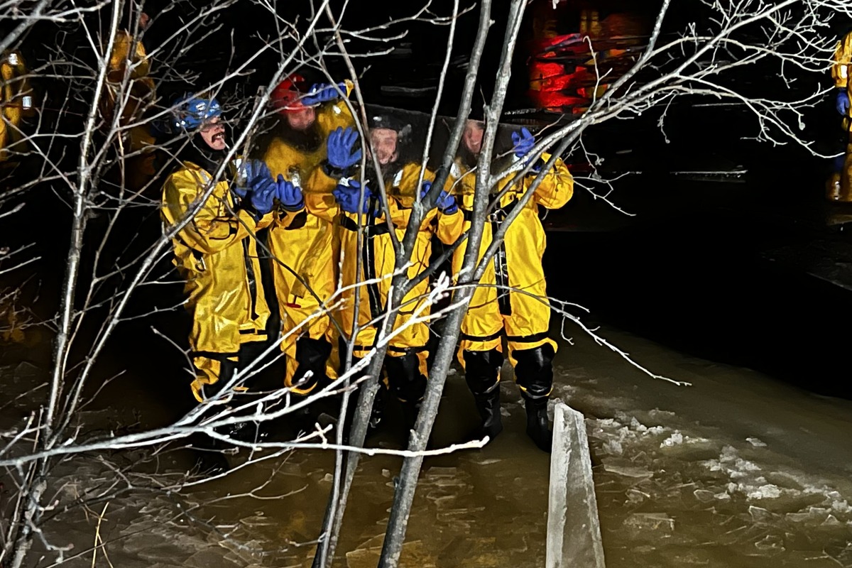 St. Louis County Rescue Squad Urges Caution on Treacherous Winter Ice