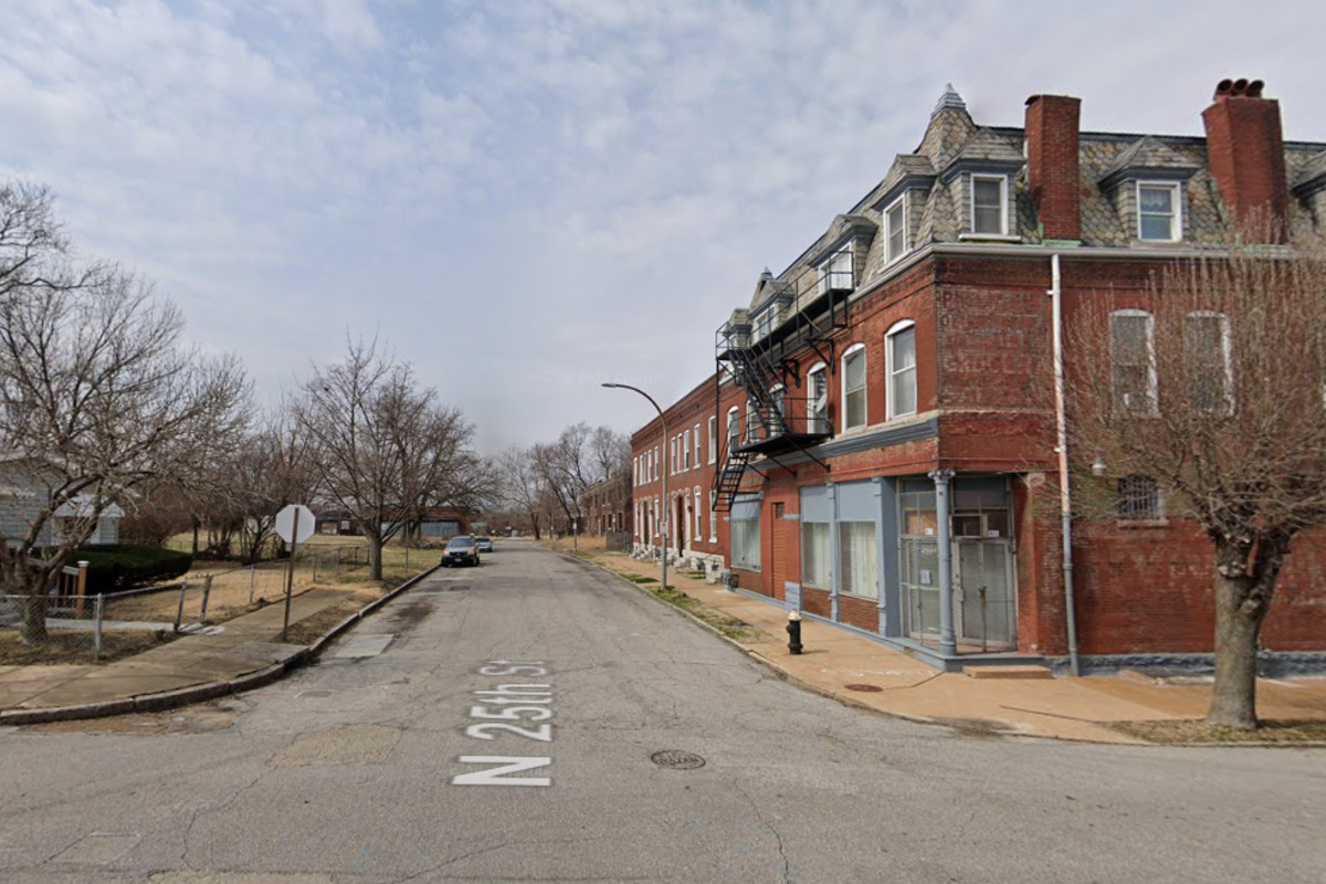 St. Louis Police Investigate Possible Strangulation in the Suspicious