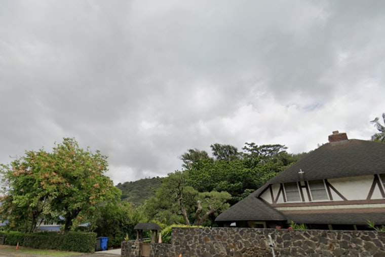 Strong Trade Winds and Showers to Persist in Eastern Hawaii, Wind