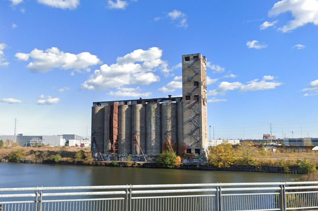 Uncertain Future for Chicago's Historic Damen Silos as Demolition