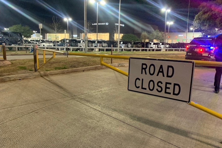 Houston Installs Nightly Closure Gates in Fight Against Crime on