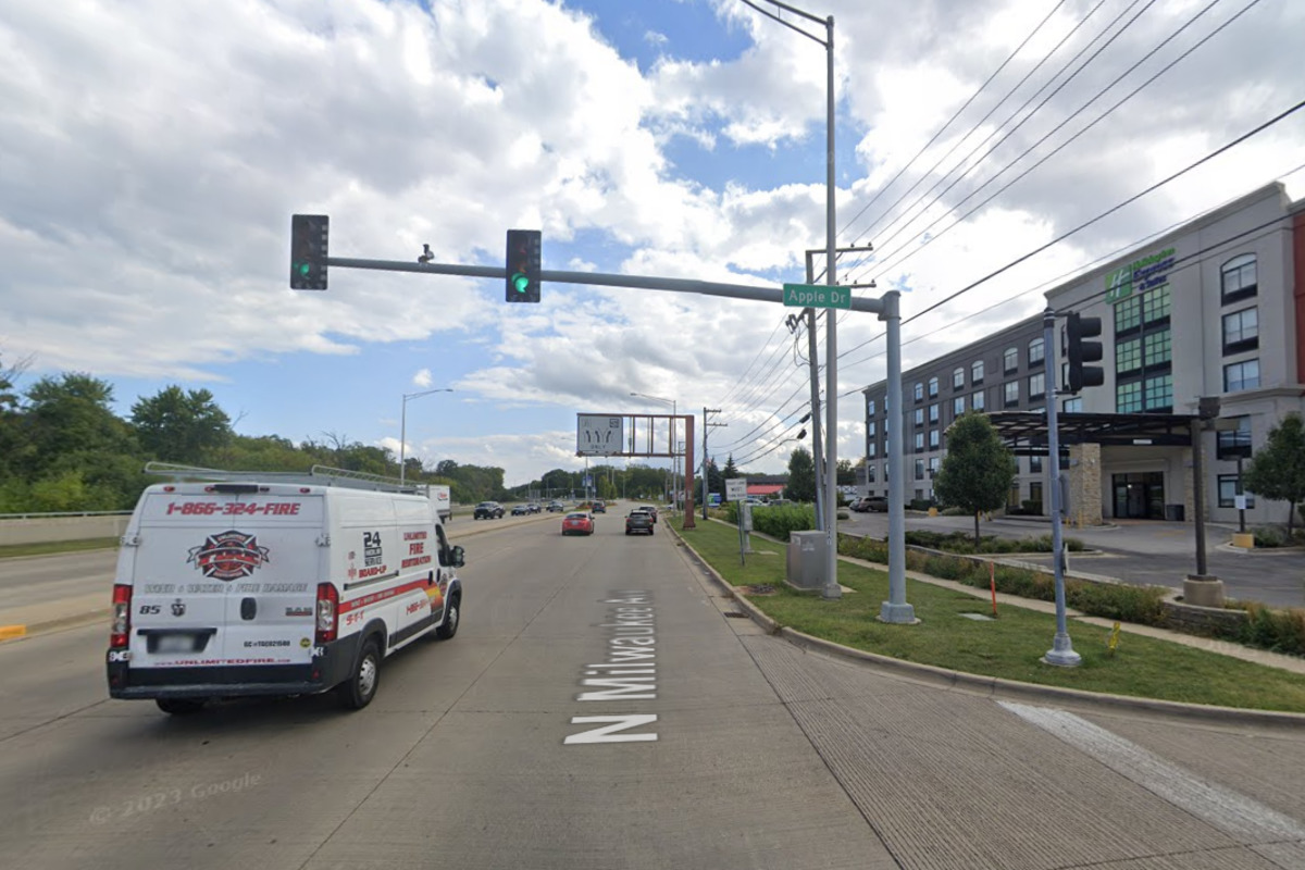 Man Fires at CTA Employee on Chicago Blue Line Train, Prompt Police