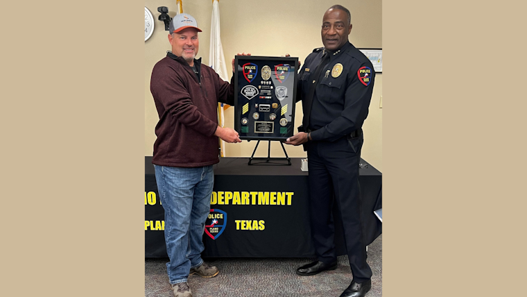 Plano, Texas Salutes Officer R. Smith as He Retires After 24 Years of
