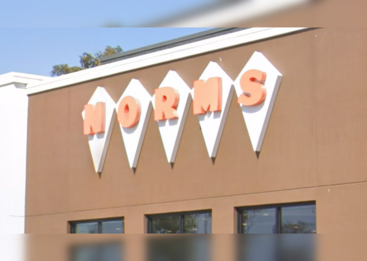 Southern California's NORMS Dares Breakfast Fans to Choose Hotcakes