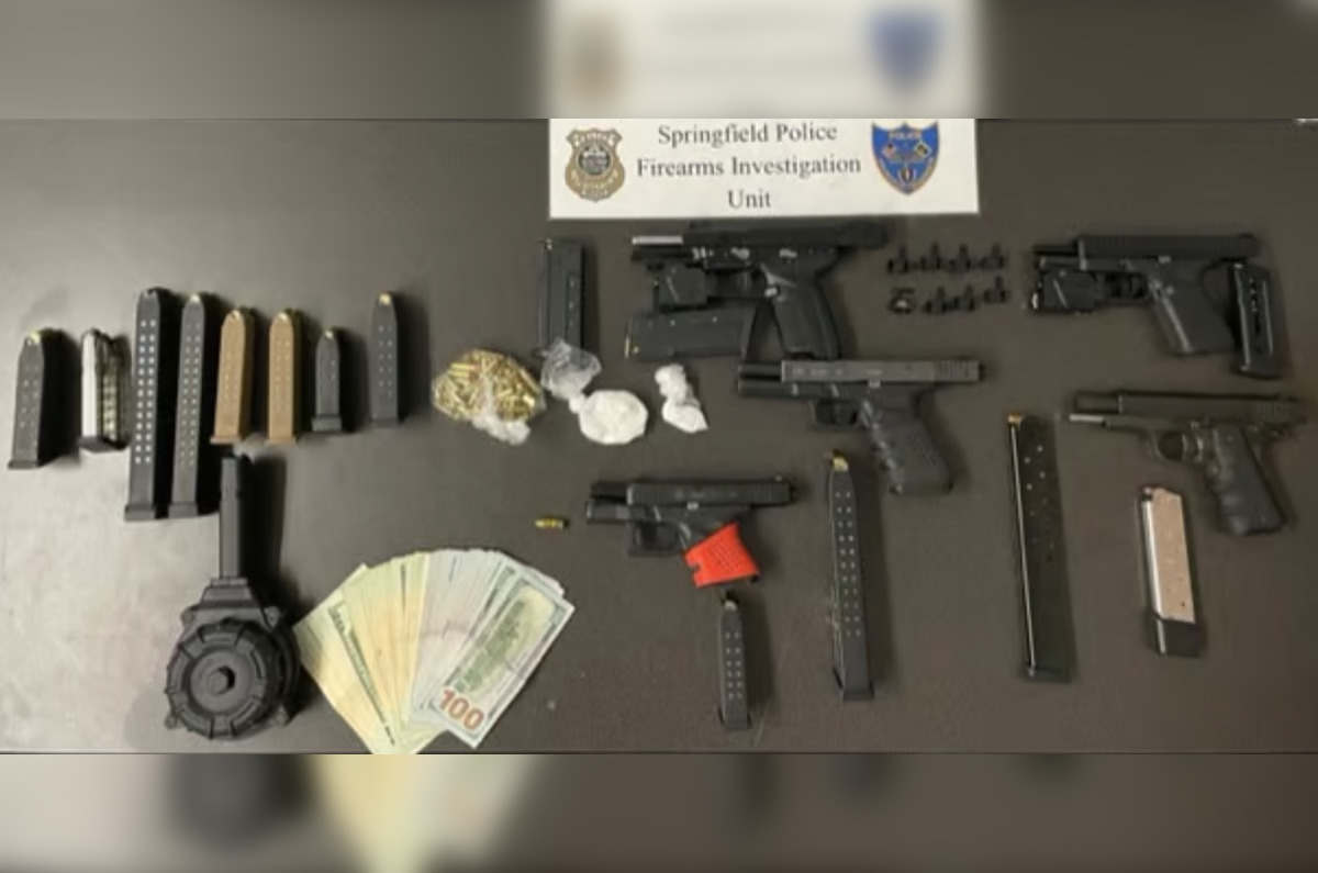 Springfield Police Seize Machine Guns and Illegal Weapons, Three