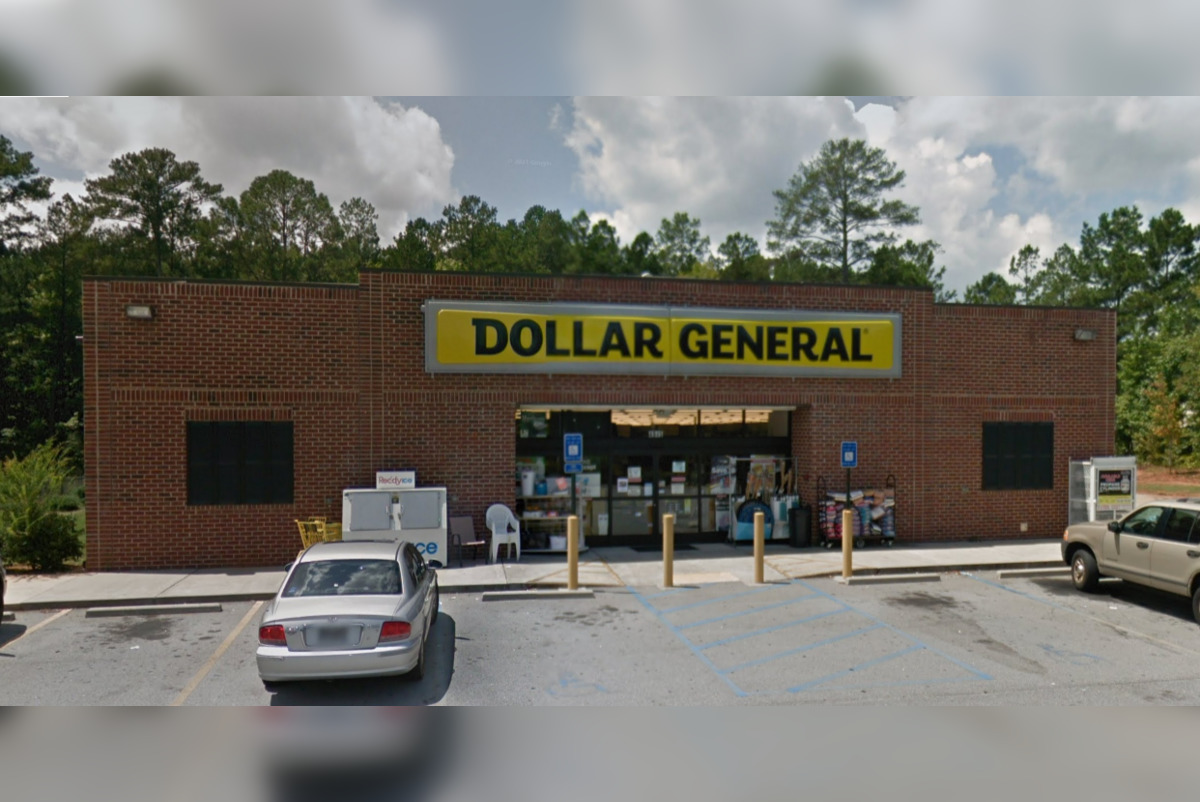 Armed Robbery at Dollar General in Stockbridge Leaves Employees