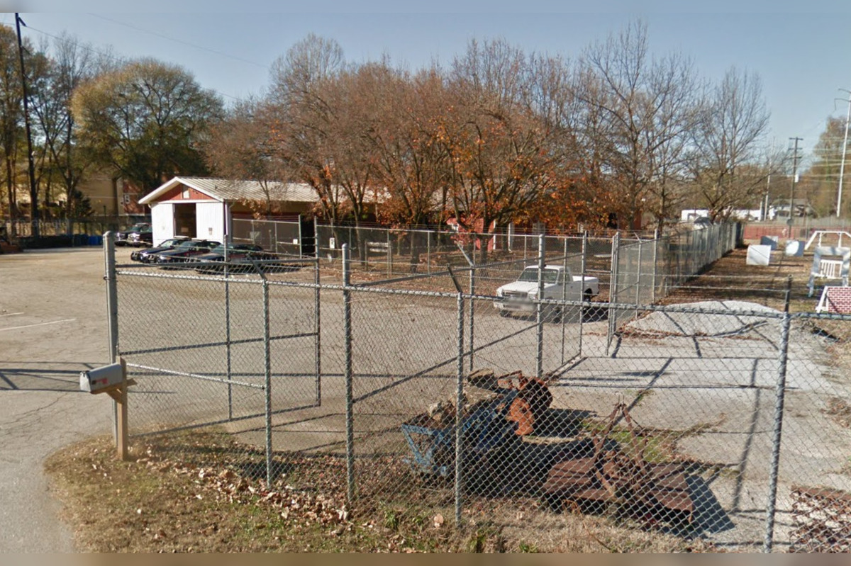 Atlanta Police Horse Escapes Through Vandalized Fence, Prompting