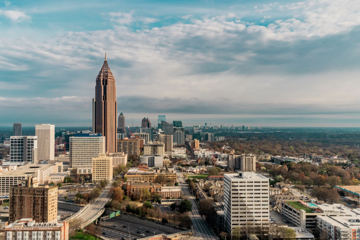 Atlanta Weather Forecast Includes Sun, Gusts, and Upcoming Showers,