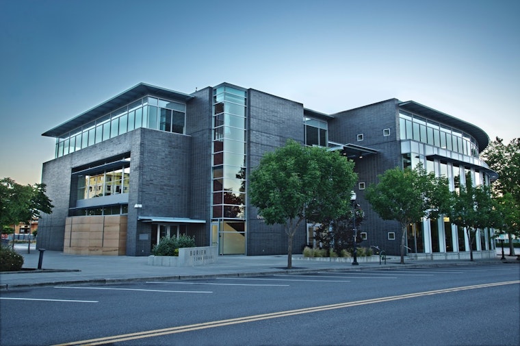 Burien Officials Accuse King County Sheriff's Office of Violating