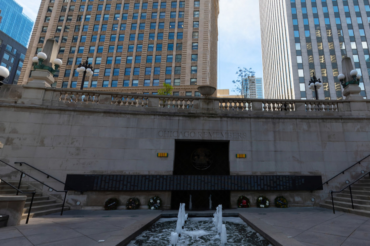 Chicago Moves to Restore Faded Names on Vietnam Veterans Memorial