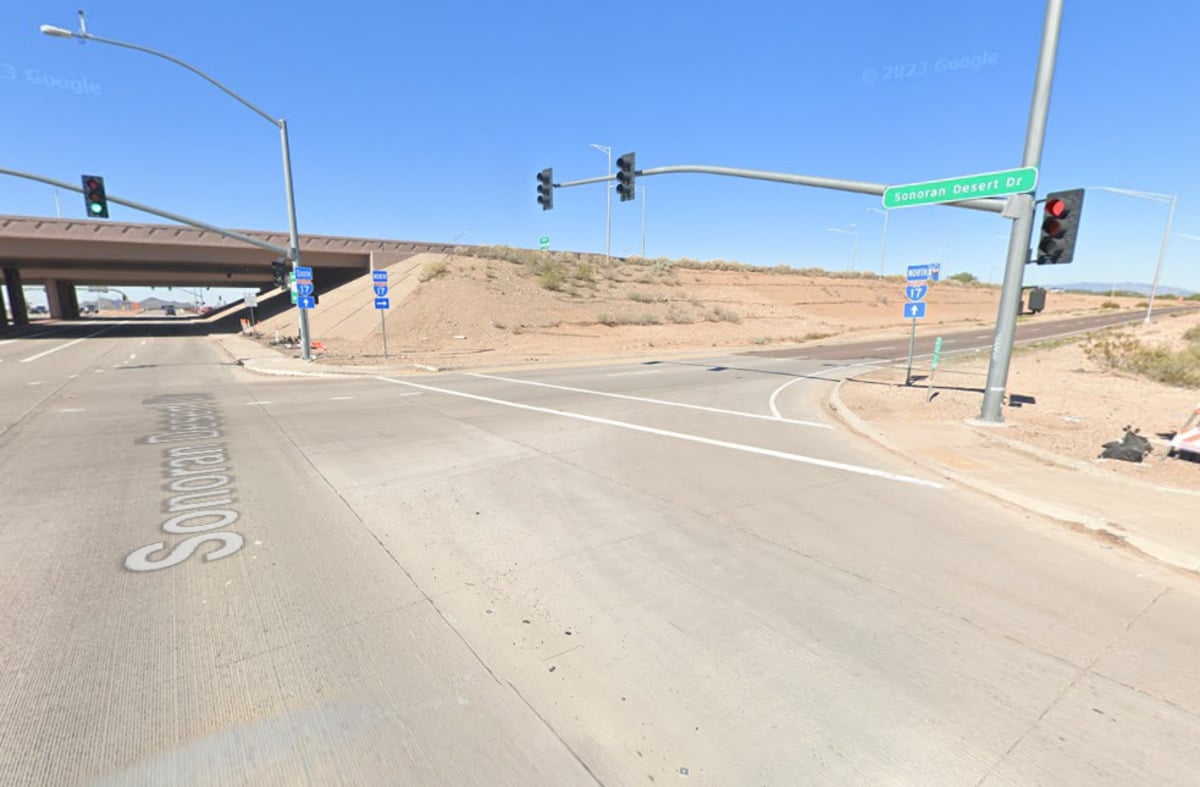 Deadly Rollover Crash on I-17 in Phoenix Causes Southbound Lane