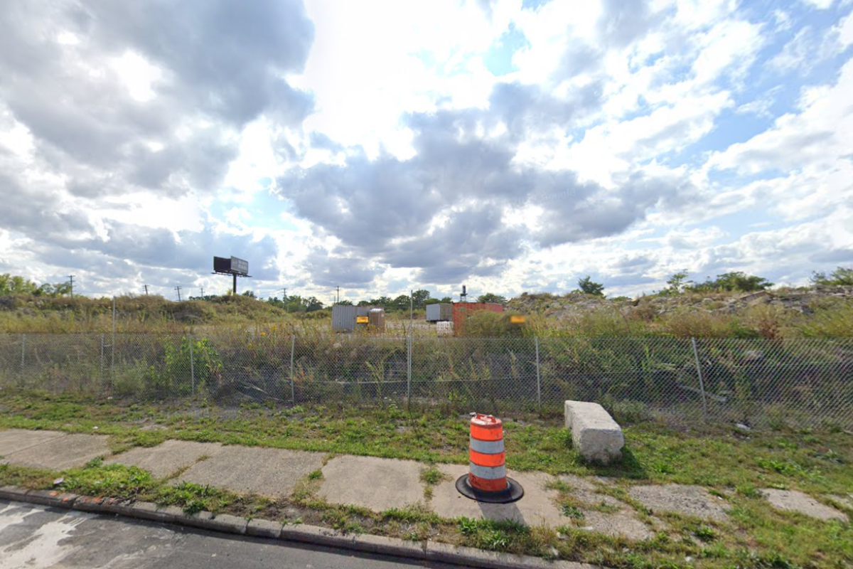 Detroit Residents Call for Rezoning of Industrial Site Amid Dust