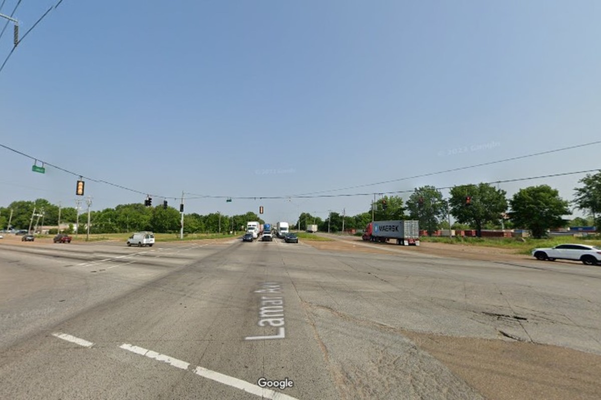 Fatal Car Crash at Memphis Intersection Claims Driver's Life, Police
