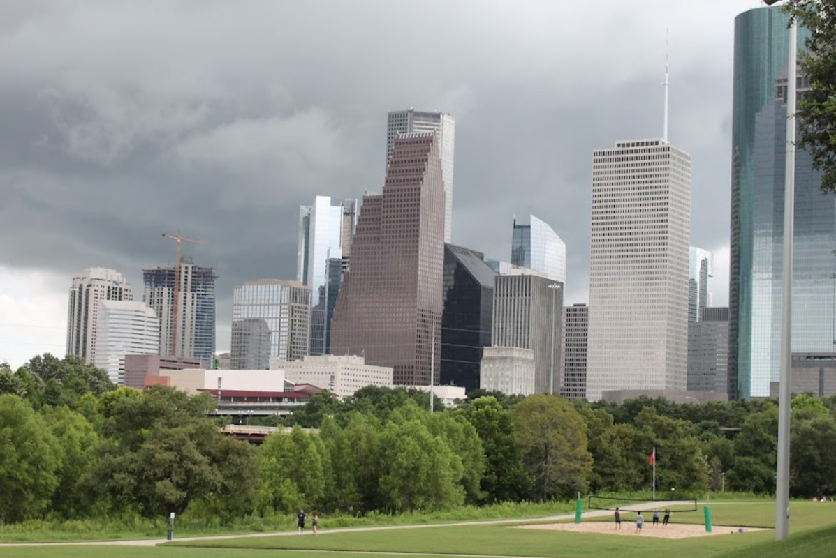 Houston Weather Outlook: Mild Showers, Warmer Days Ahead with Low