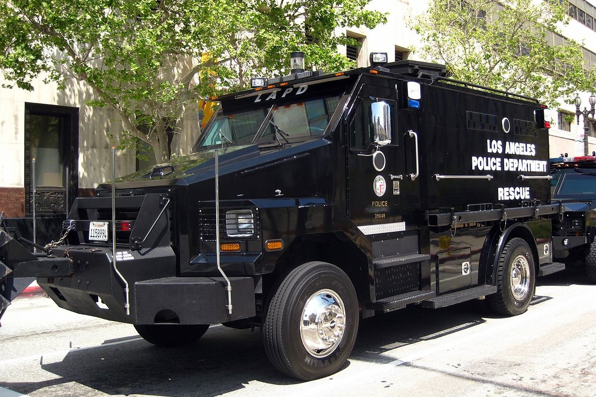 LAPD SWAT Apprehends Murder Suspect After Gardena Standoff Following