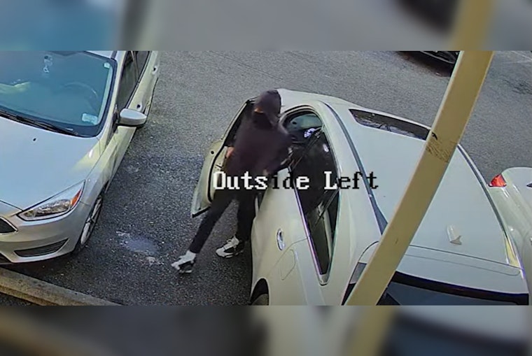 Metropolitan Police Seek Publics Help To Identify Armed Robber In