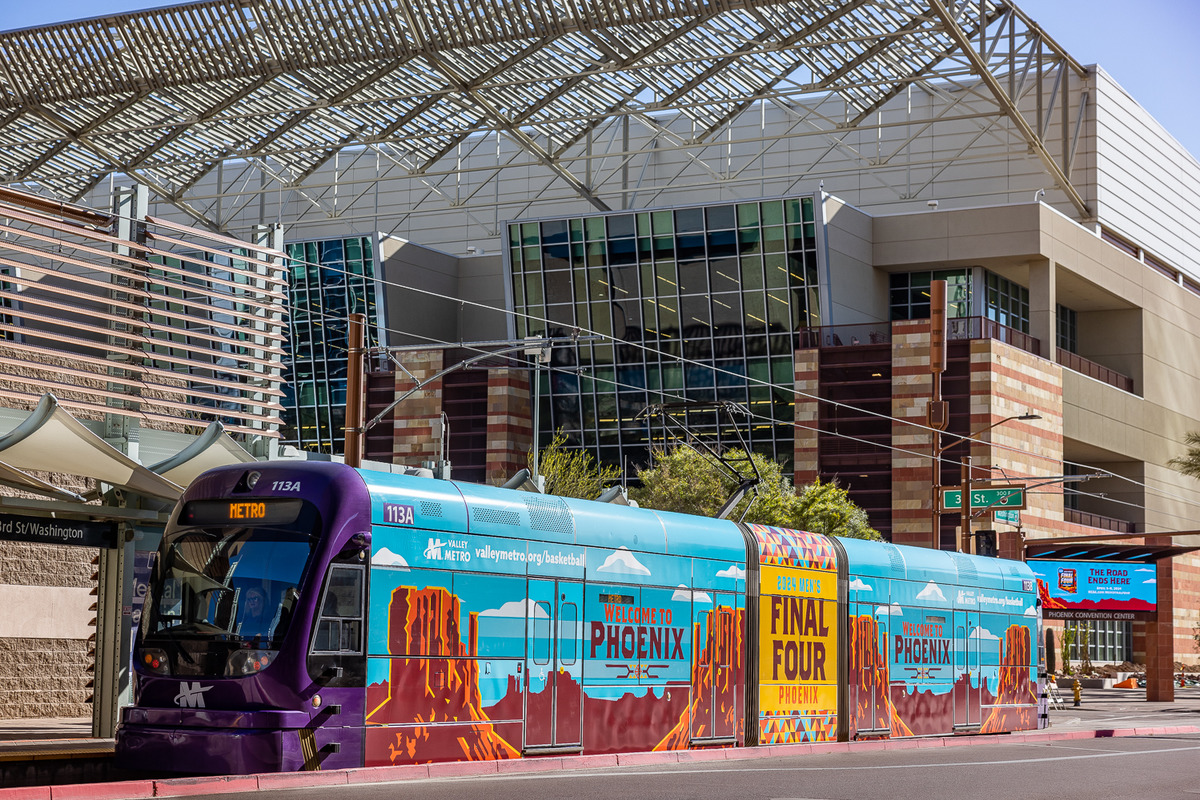 Phoenix and Valley Metro Team Up To Offer Free Transit to NCAA Final