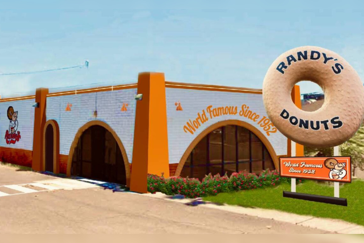 Phoenix to Sweeten Up With Iconic Randy's Donuts from California,